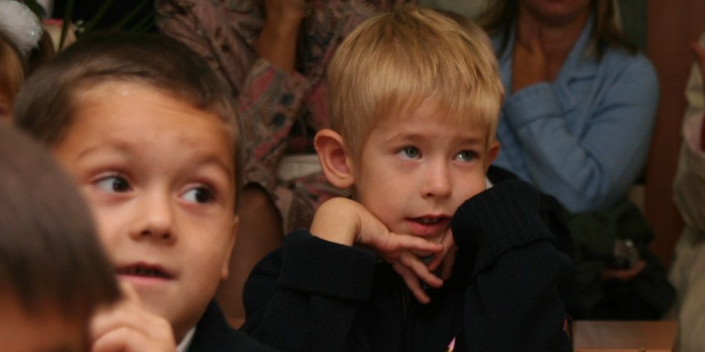 Trump Signs Executive Order Creating 1776 Commission | Headline USA