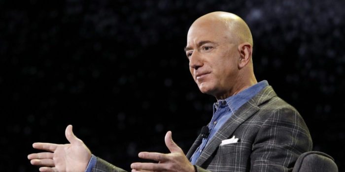Jeff Bezos Wants More Conservative Writers at WaPo | Headline USA Jeff Bezos Wants More Conservative Writers at WaPo | Headline USA