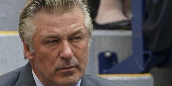 Alec Baldwin Scrambles to Disqualify Prosecutor for His Manslaughter Case | Headline USA