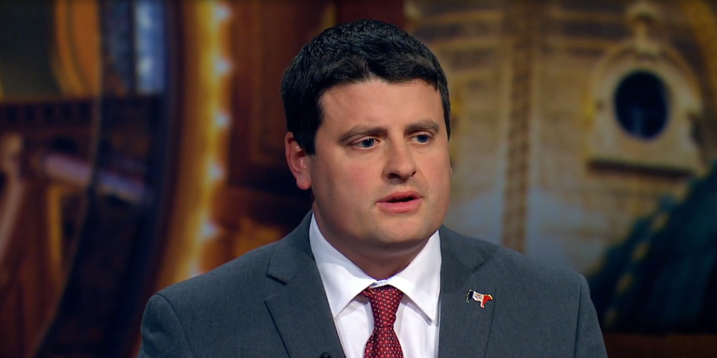 Iowa Passes Bill Guaranteeing Unemployment for Workers Fired Over Vax ...