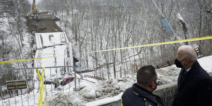 Pittsburgh Bridge Collapses Ahead of Biden Visit to Talk ...