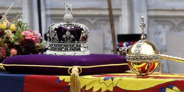 World Watches as Queen Elizabeth II Laid to Rest | Headline USA
