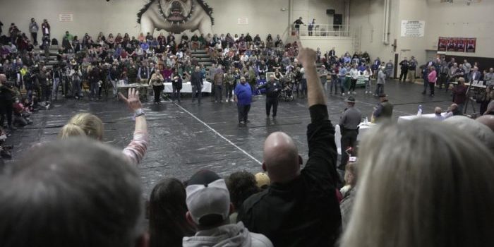 Ohio Town's Residents Demand Answers over Toxic Spill, Federal Gov't ...