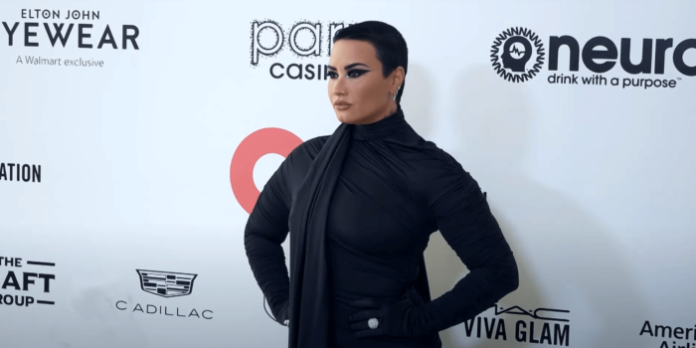 'Non-Binary' Pop Star Reverts to Normal Pronouns, Says They/Them too ...