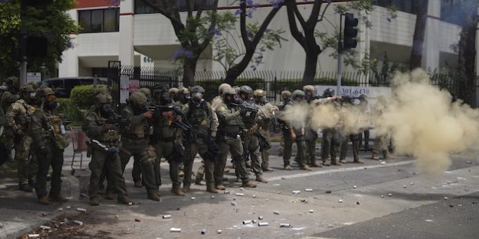 More Violence, Looting in LA, Fifth Day of Protests Expected | Headline USA